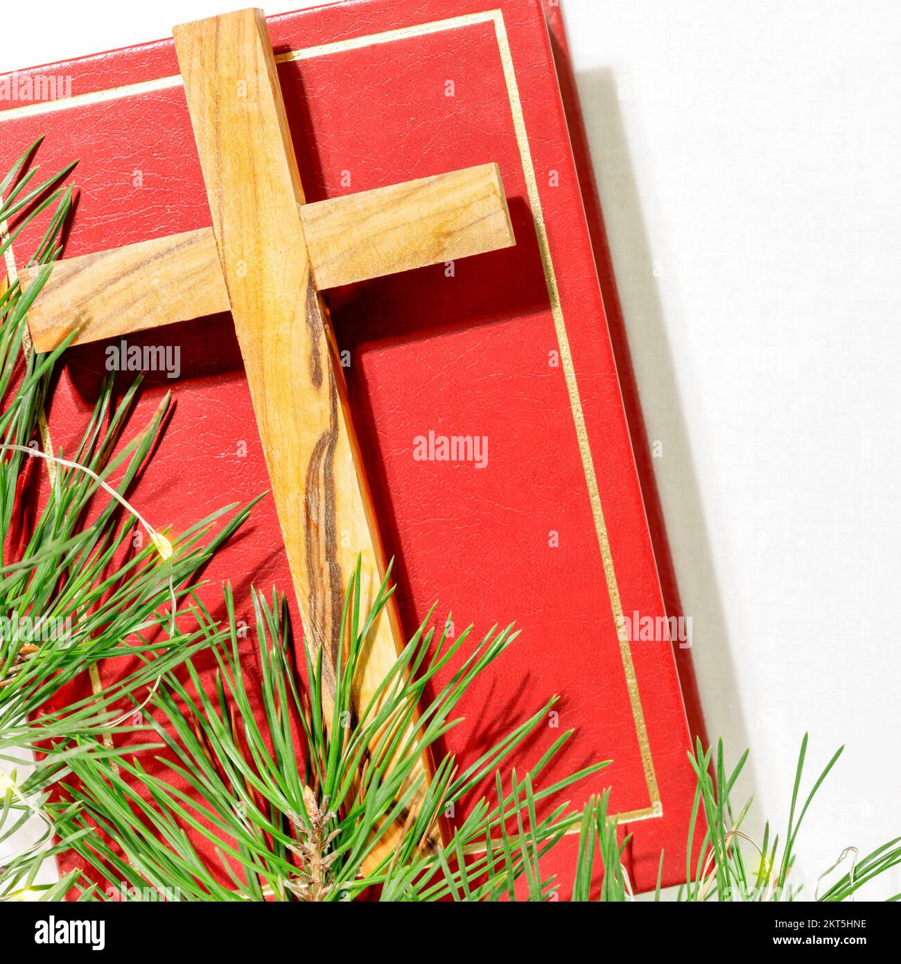 Flat lay bible hi-res stock photography and images - Alamy