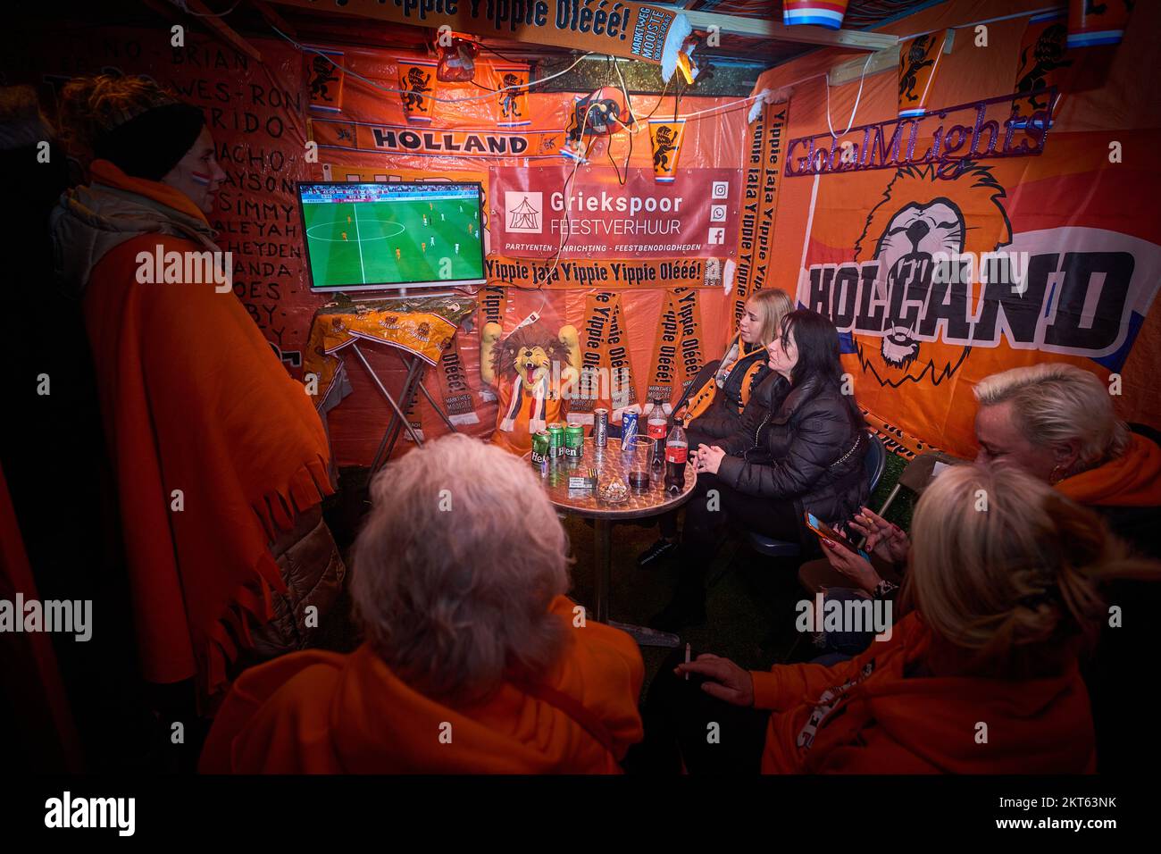 THE HAGUE - Orange fans watch the World Cup match between the ...