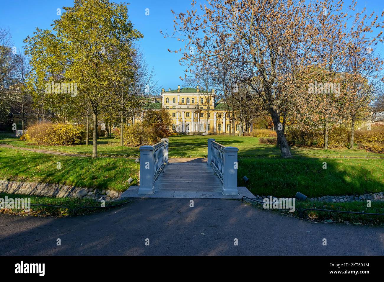Walk through the Polish Garden at the Derzhavin estate on the ...