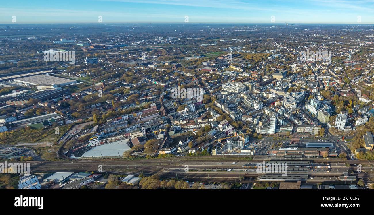 Central downtown area skyline view hi-res stock photography and images - Alamy