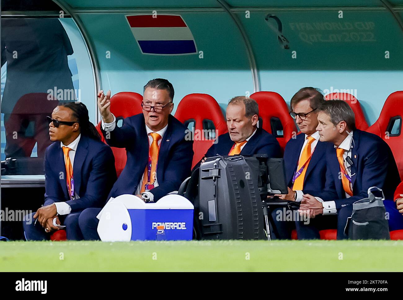 AL KHOR - Holland assistant trainer Edgar Davids, Holland coach Louis ...