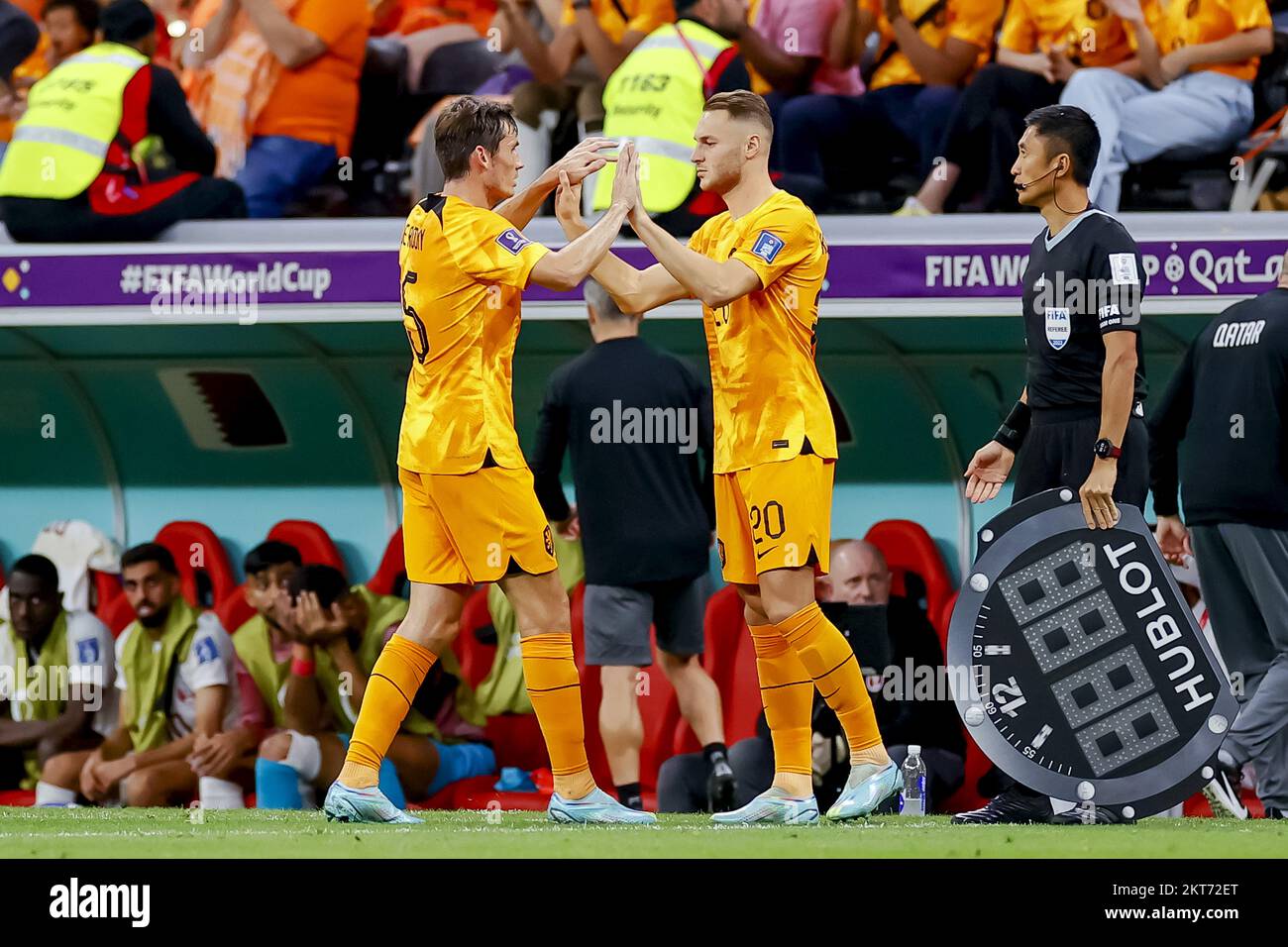 AL KHOR - Marten de Roon of Holland and Teun Koopmeiners of Holland (LR ...