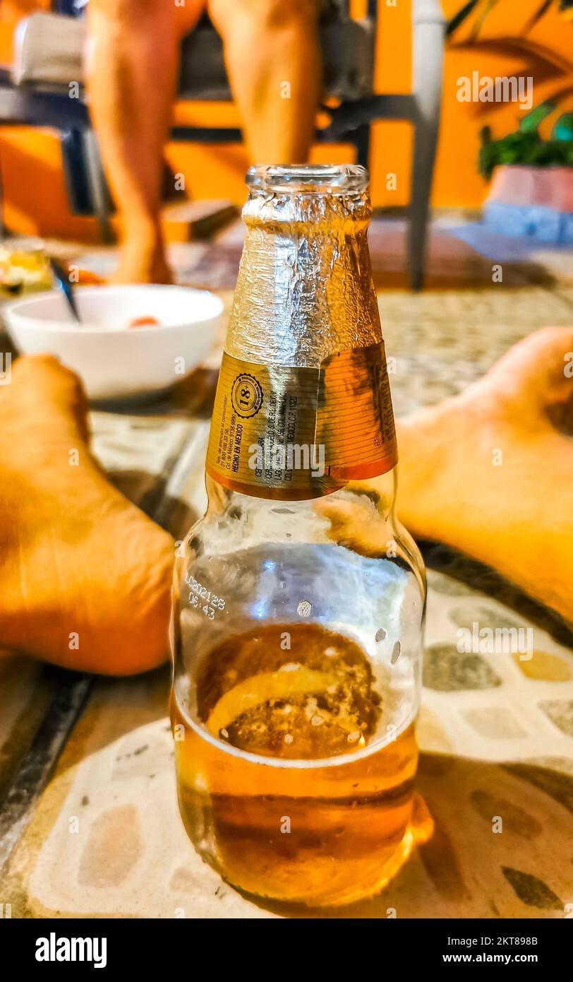 Cerveza modelo logo hi-res stock photography and images - Alamy