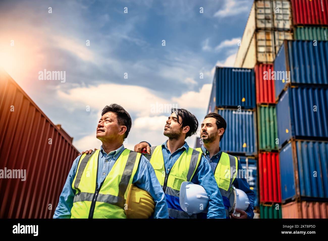 Cargo management team hi-res stock photography and images - Alamy