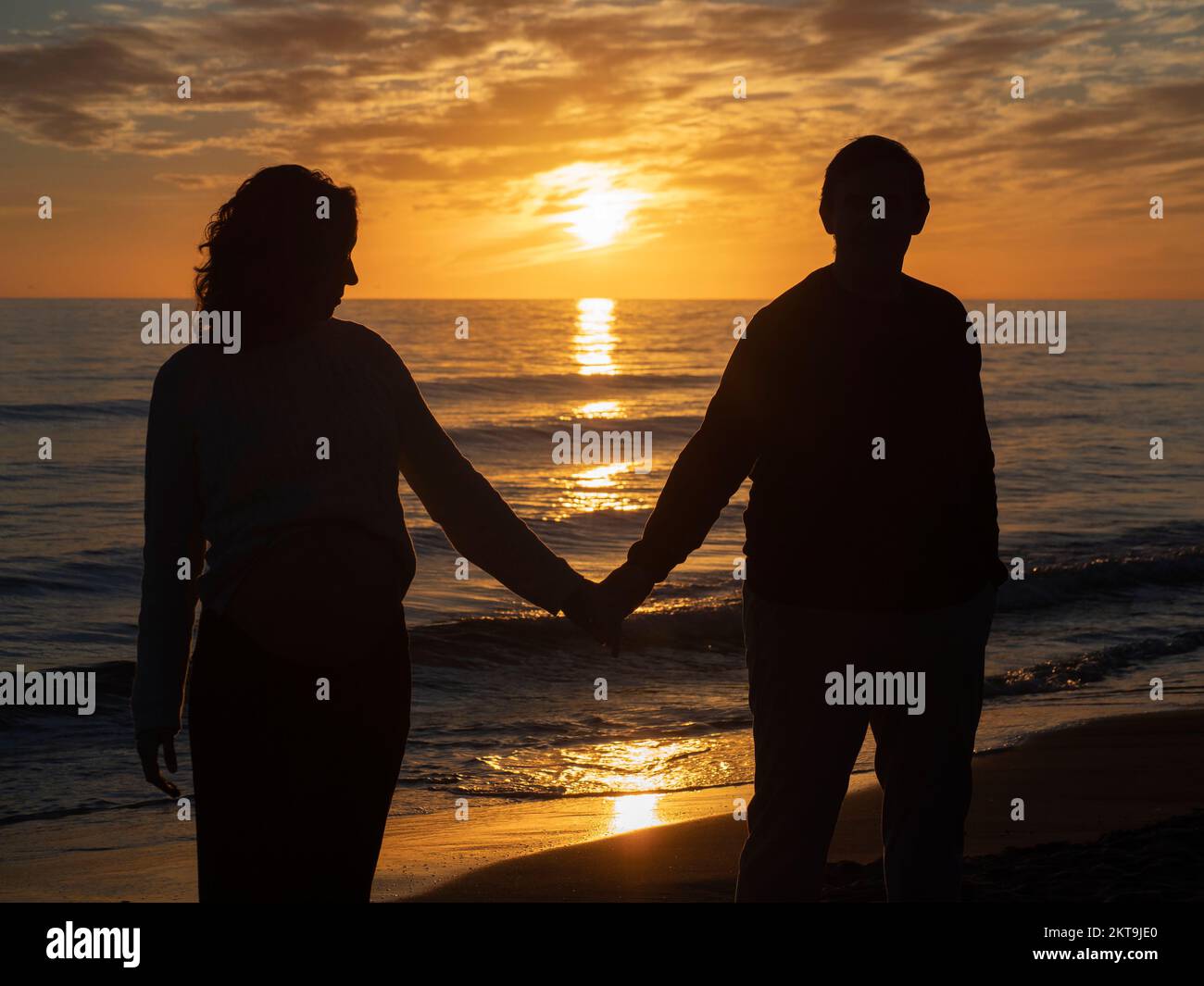Strolling along the seashore hi-res stock photography and images - Alamy