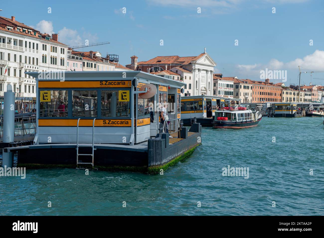 Venice ferry stop san hi-res stock photography and images - Alamy