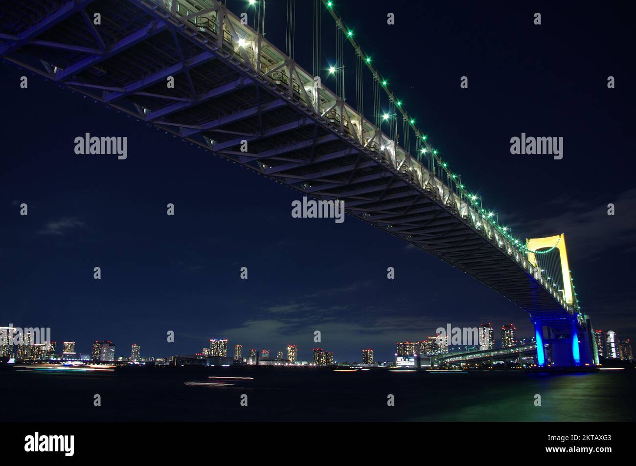 Puente tokio hi-res stock photography and images - Alamy