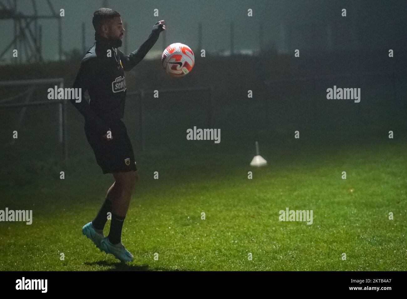 BURGH-HAAMSTEDE, NETHERLANDS - NOVEMBER 29: Paolo Fernandes of AEK ...