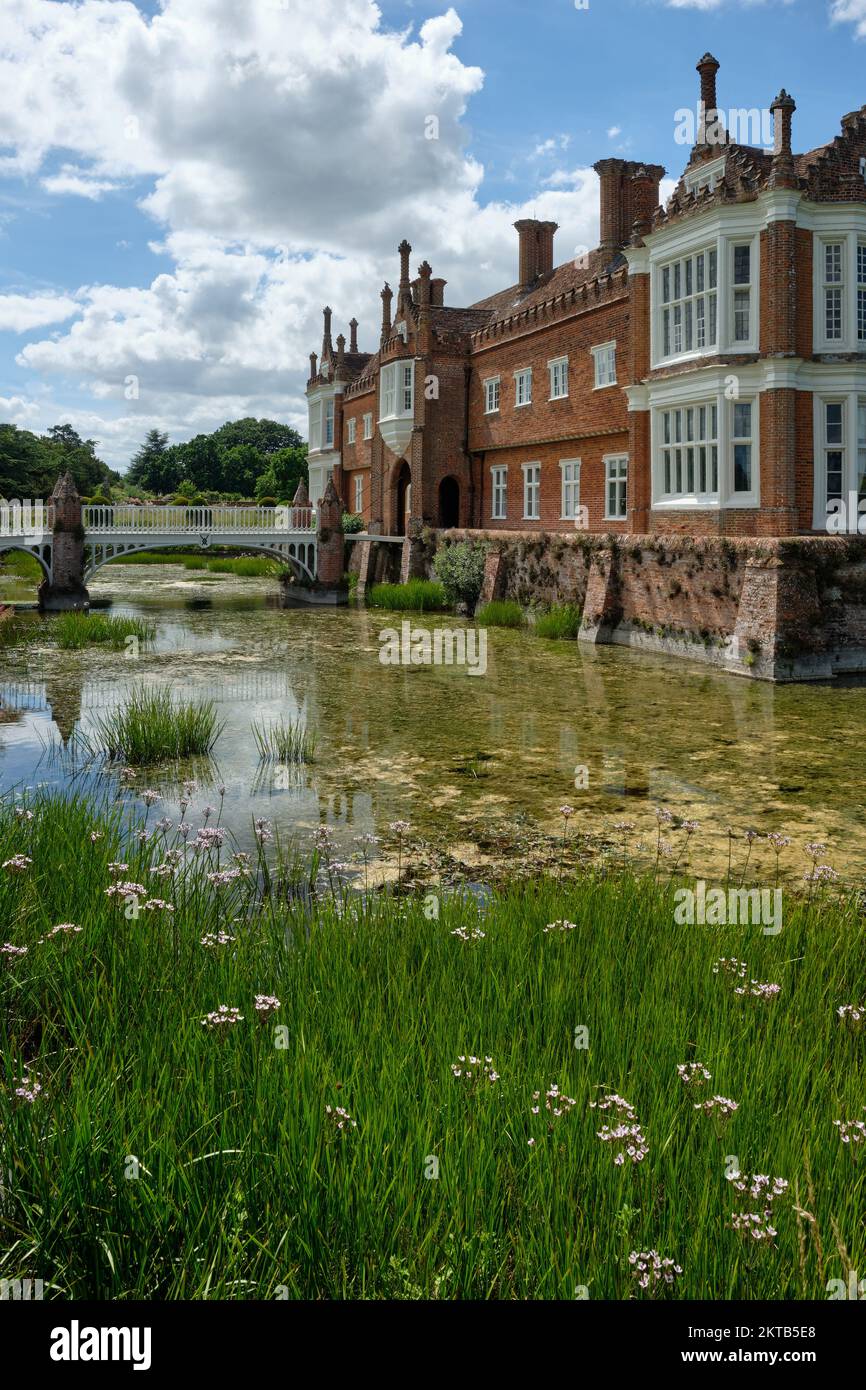 Helmingham hall hi-res stock photography and images - Alamy
