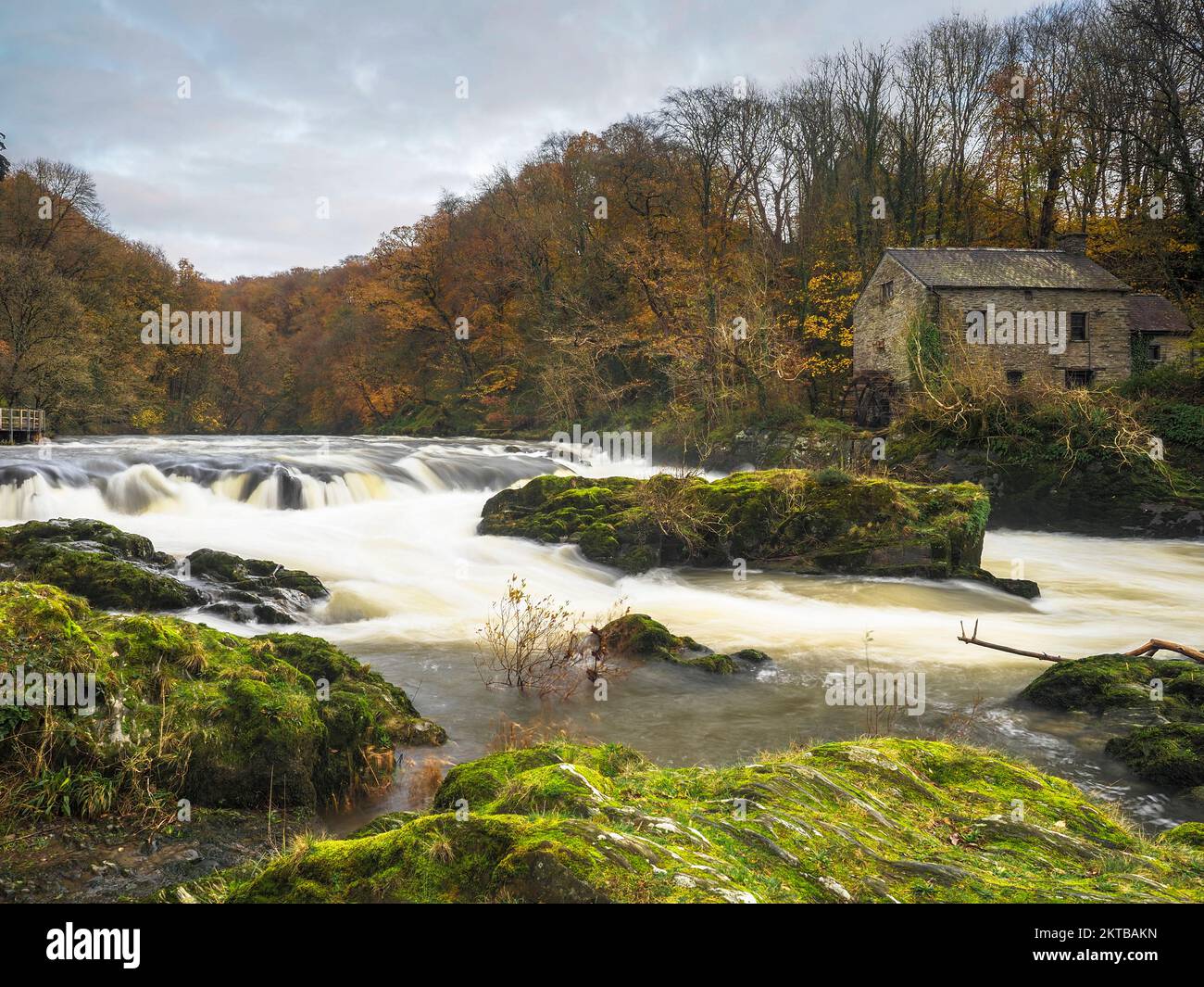 Watermill rocks hi-res stock photography and images - Alamy