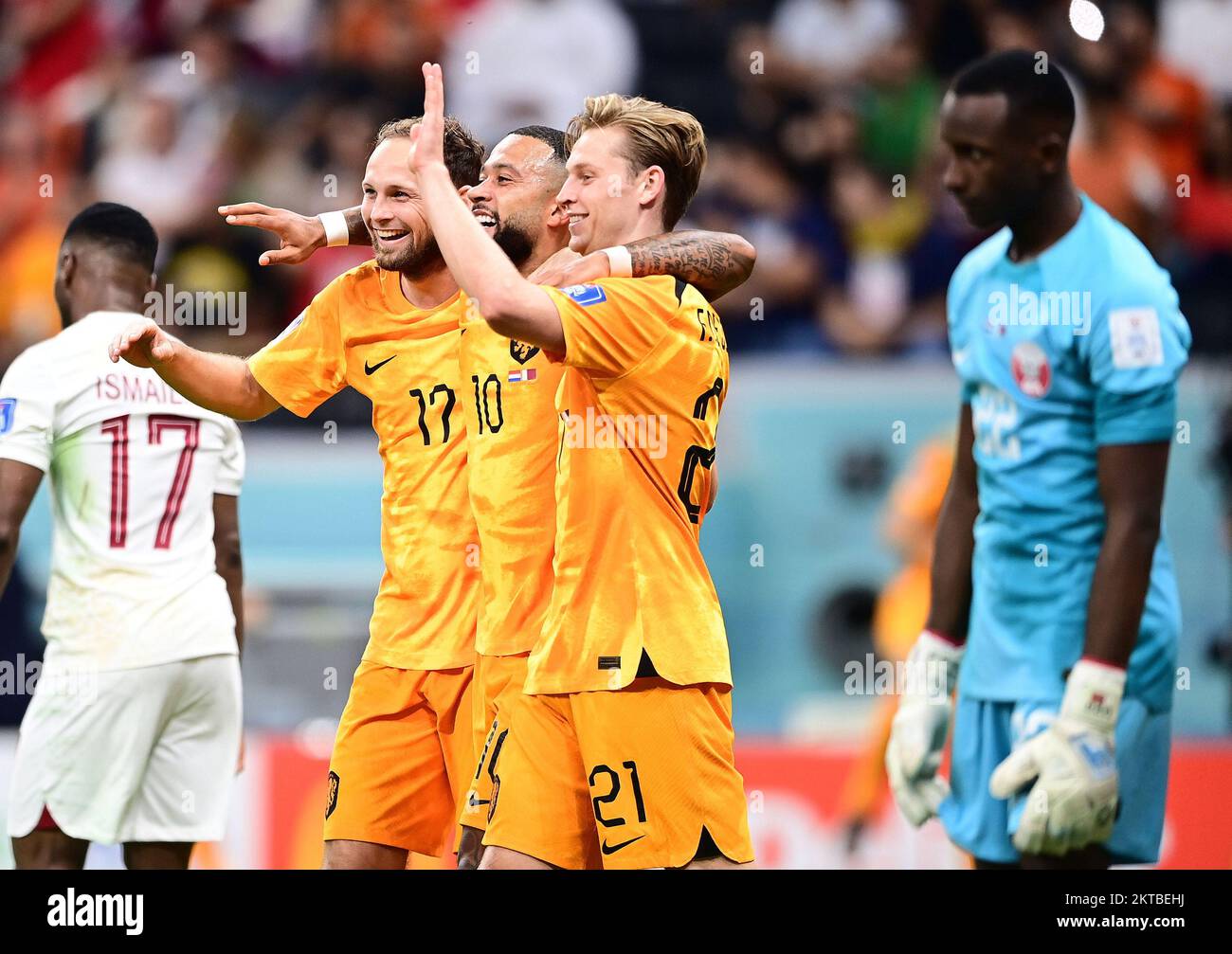 2:0 Tor, Jubel, v.l. Daley Blind, Memphis Depay, Torschuetze Frenkie de ...