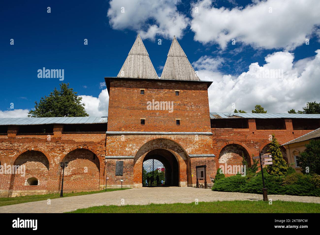 brick fortress walls of a small fortified citadel Stock Photo - Alamy