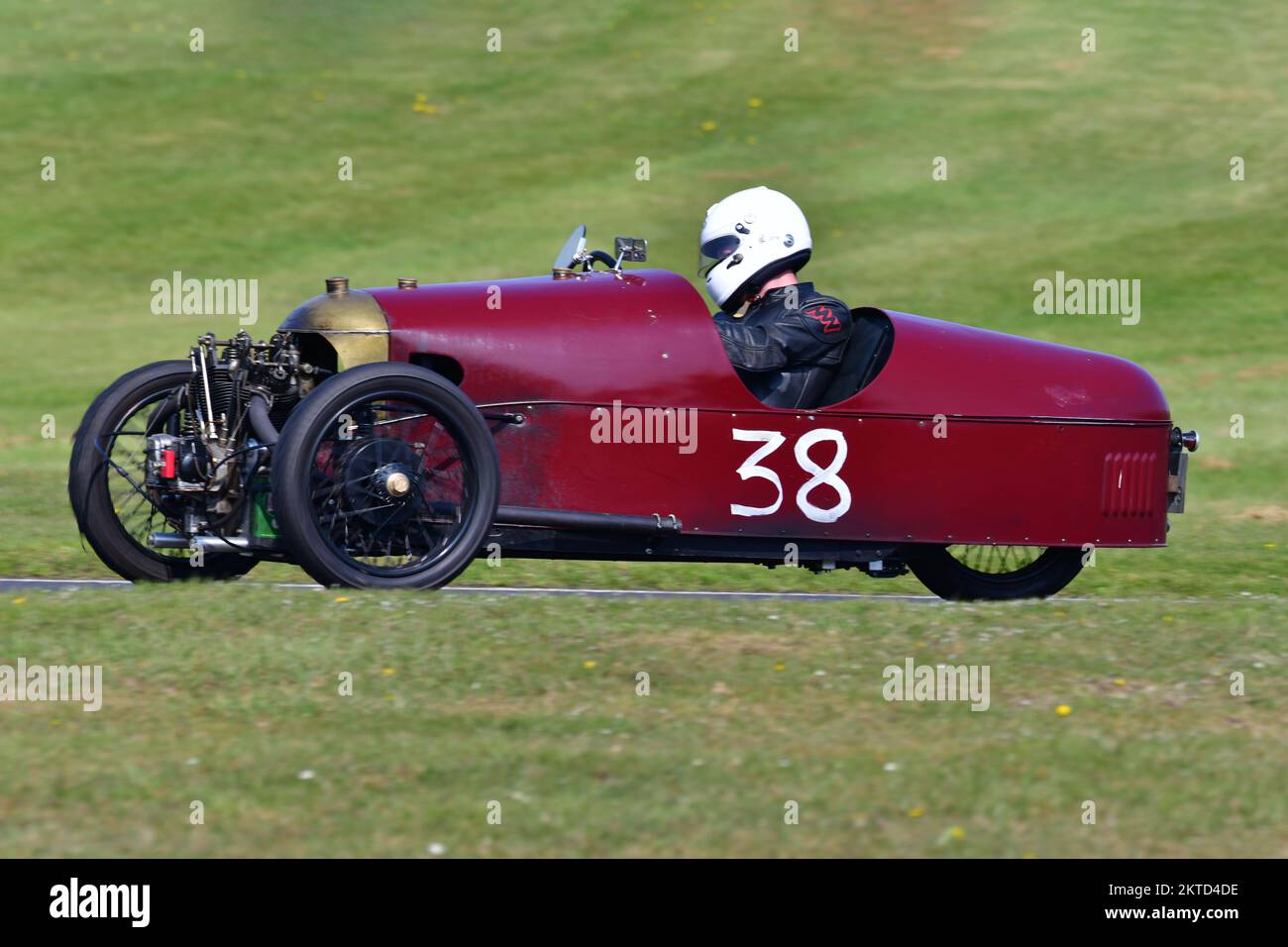 Angus Frost, Morgan Super Aero 2 Seater, Allcomers Scratch Race R5, a ...