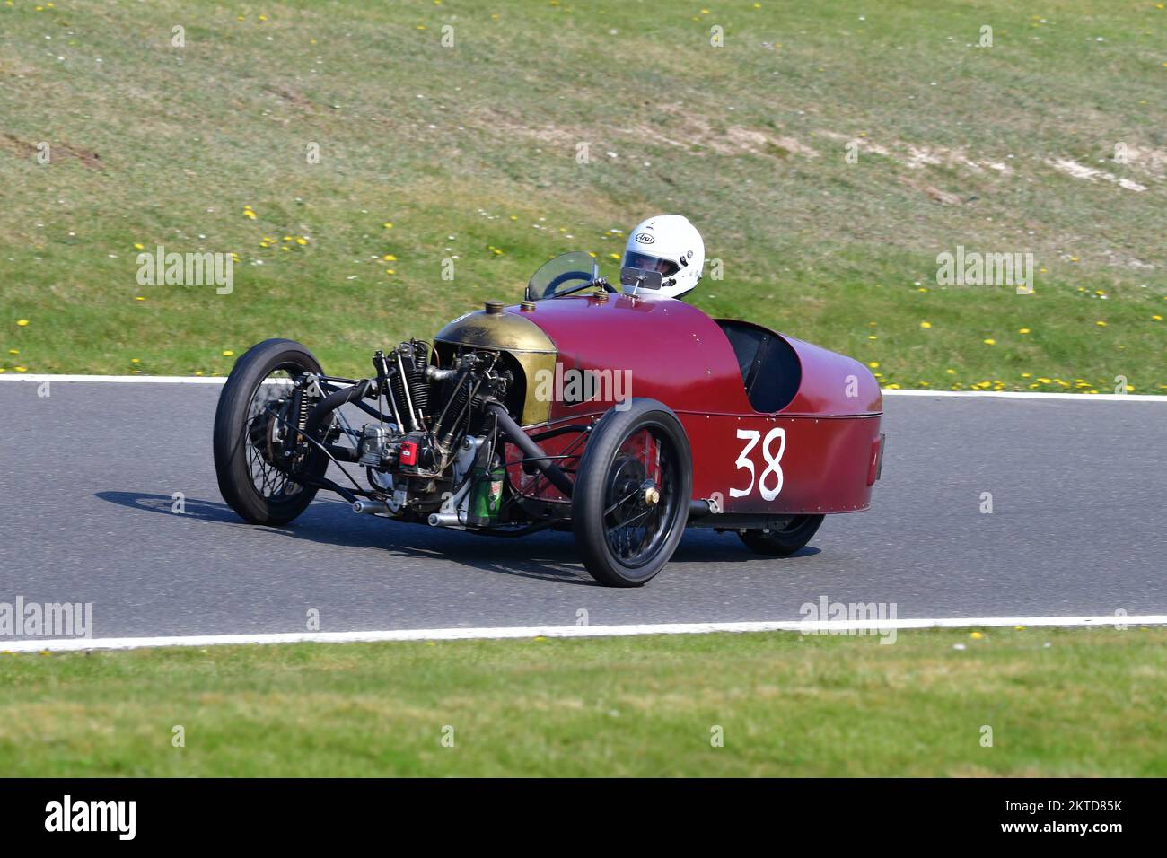 Angus Frost, Morgan Super Aero 2 Seater, Allcomers Scratch Race R5, a ...
