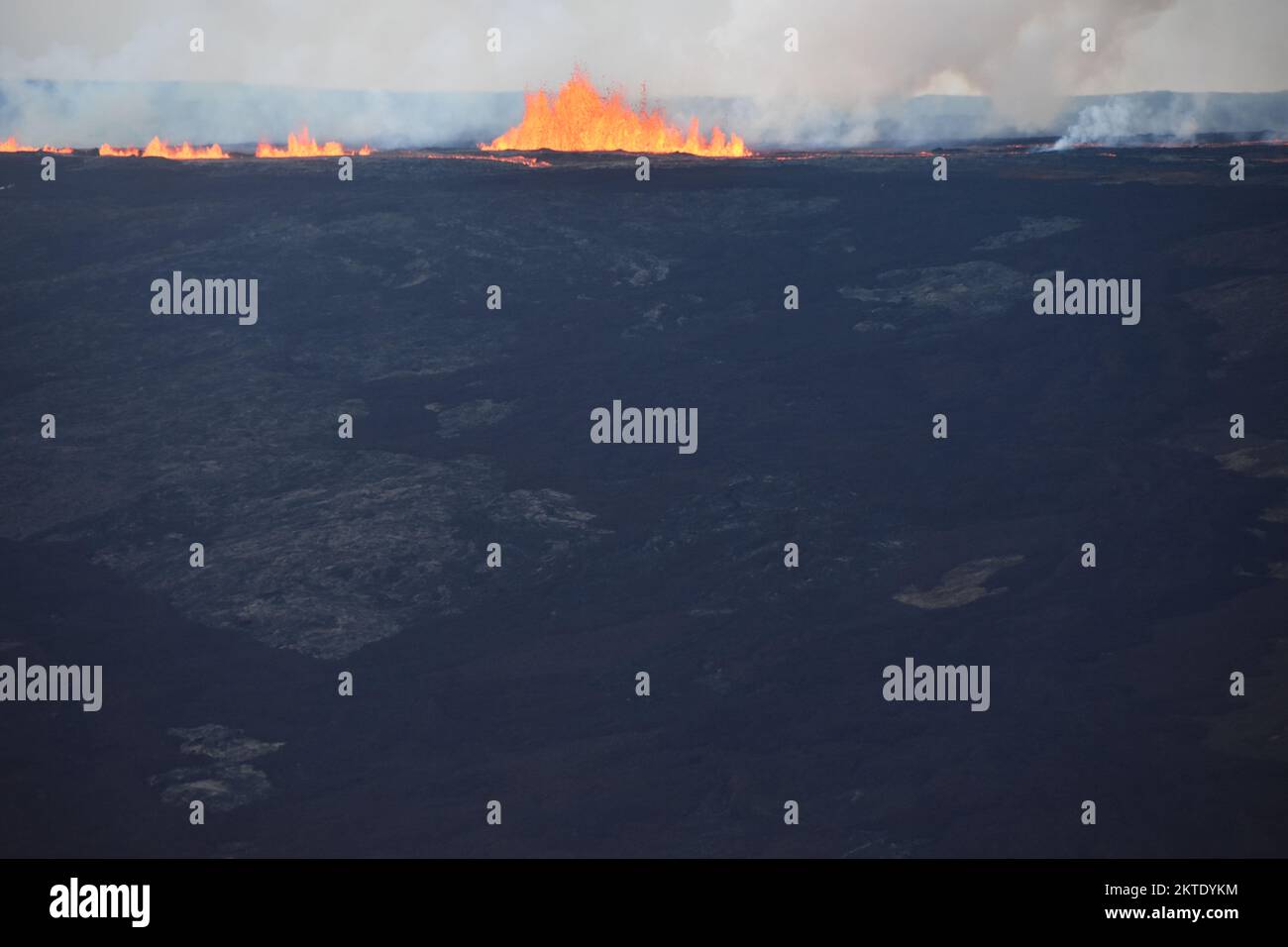 Lava flows on active volcano hi-res stock photography and images - Alamy