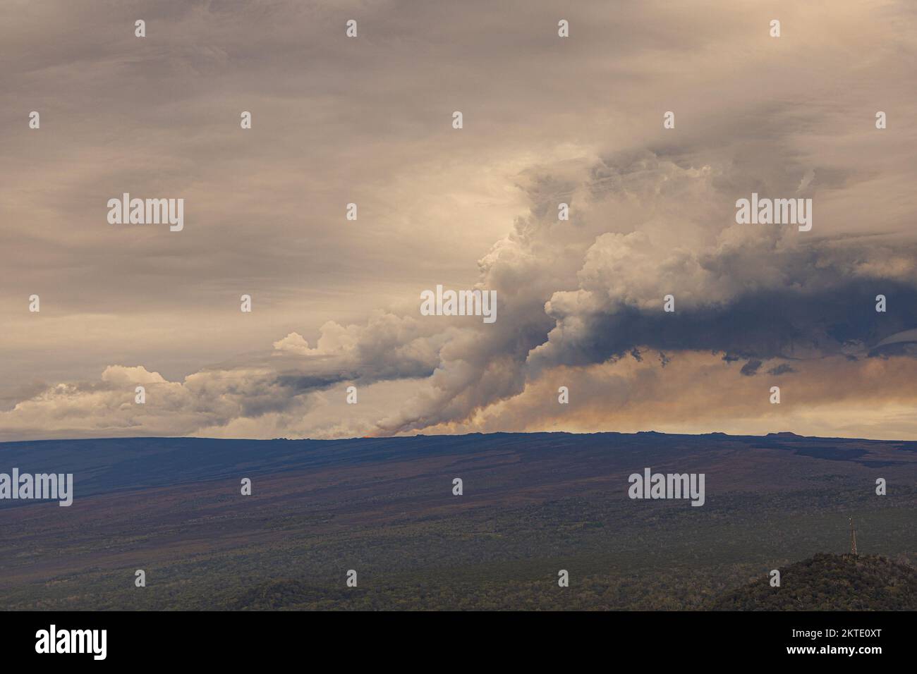 Mauna Loa, HI, USA. 29th Nov, 2022. Volcanic eruption at Mauna Loa volcano on the Big Island of ...