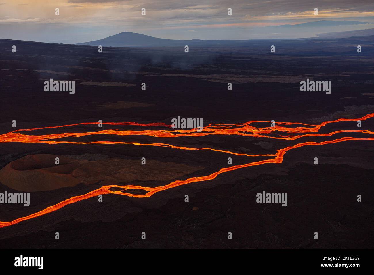 Mauna Loa, HI, USA. 29th Nov, 2022. Volcanic eruption at Mauna Loa volcano on the Big Island of ...