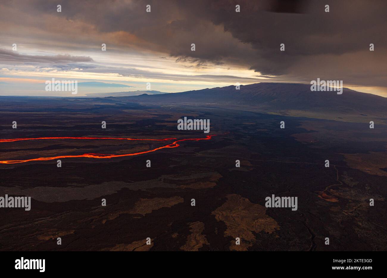 Mauna Loa, HI, USA. 29th Nov, 2022. Volcanic eruption at Mauna Loa volcano on the Big Island of ...