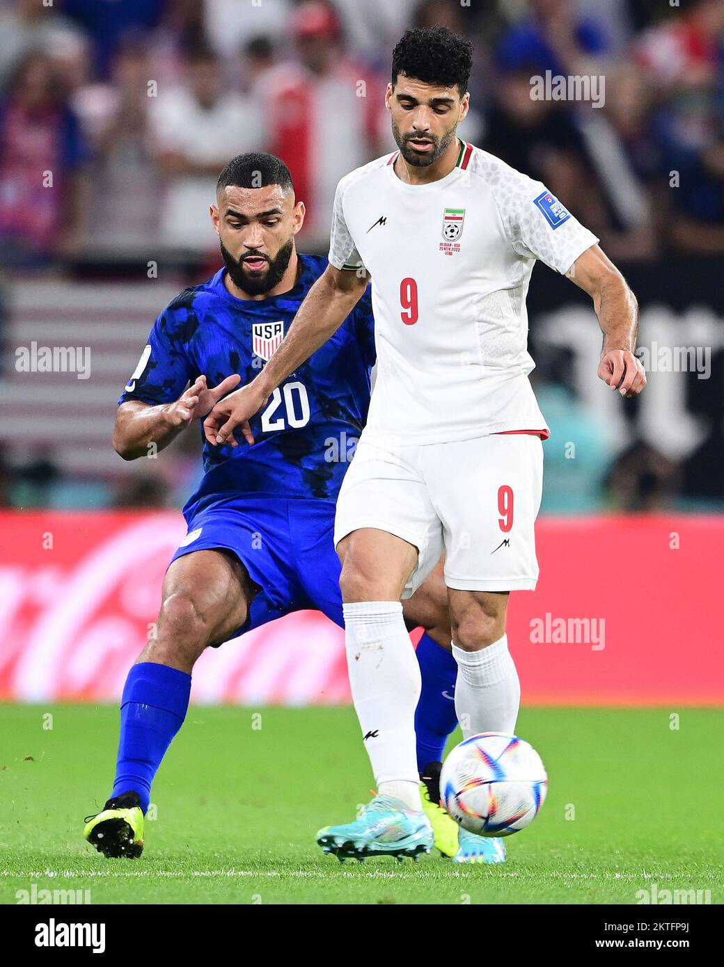 v.l. Cameron Carter-Vickers (USA), Mehdi TaremiDoha, 29.11.2022, FIFA ...