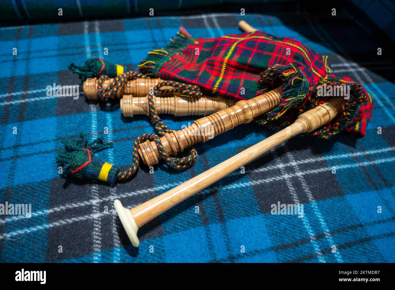 Hand drawn bagpipe hi-res stock photography and images - Alamy