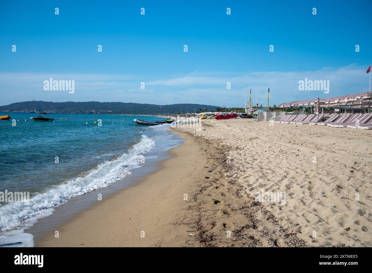 Crystal clear blue water of legendary Pampelonne beach near Saint ...