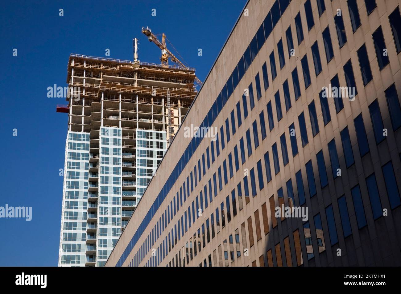 Unfinished office tower hi-res stock photography and images - Alamy