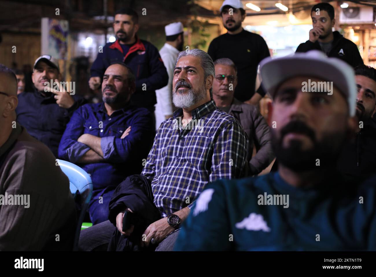 Baghdad, Iraq. 29th Nov, 2022. People watch the FIFA World Cup Qatar ...