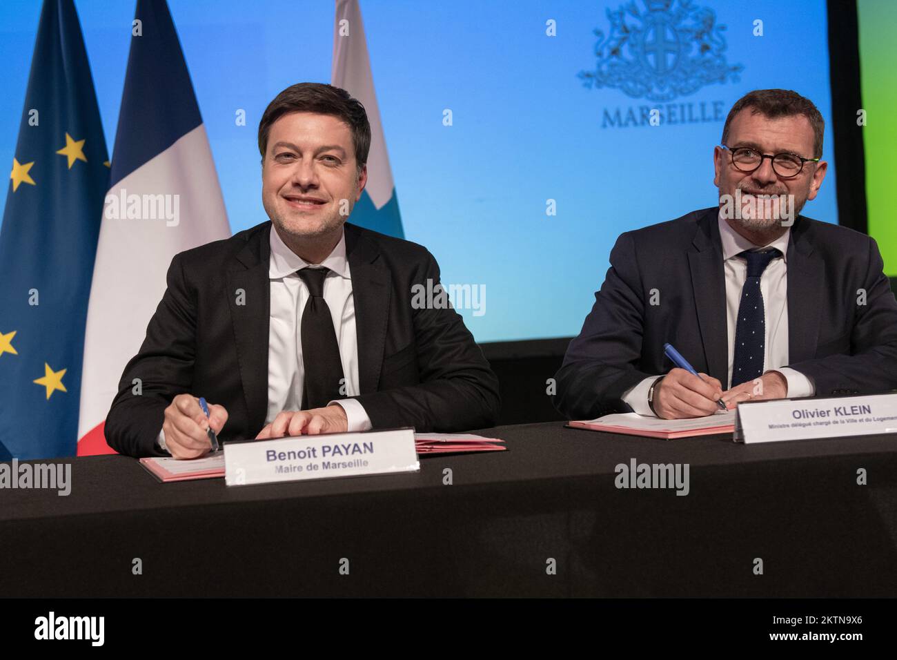(From L to R) Benoit Payan and Olivier Klein ready to sign the ...