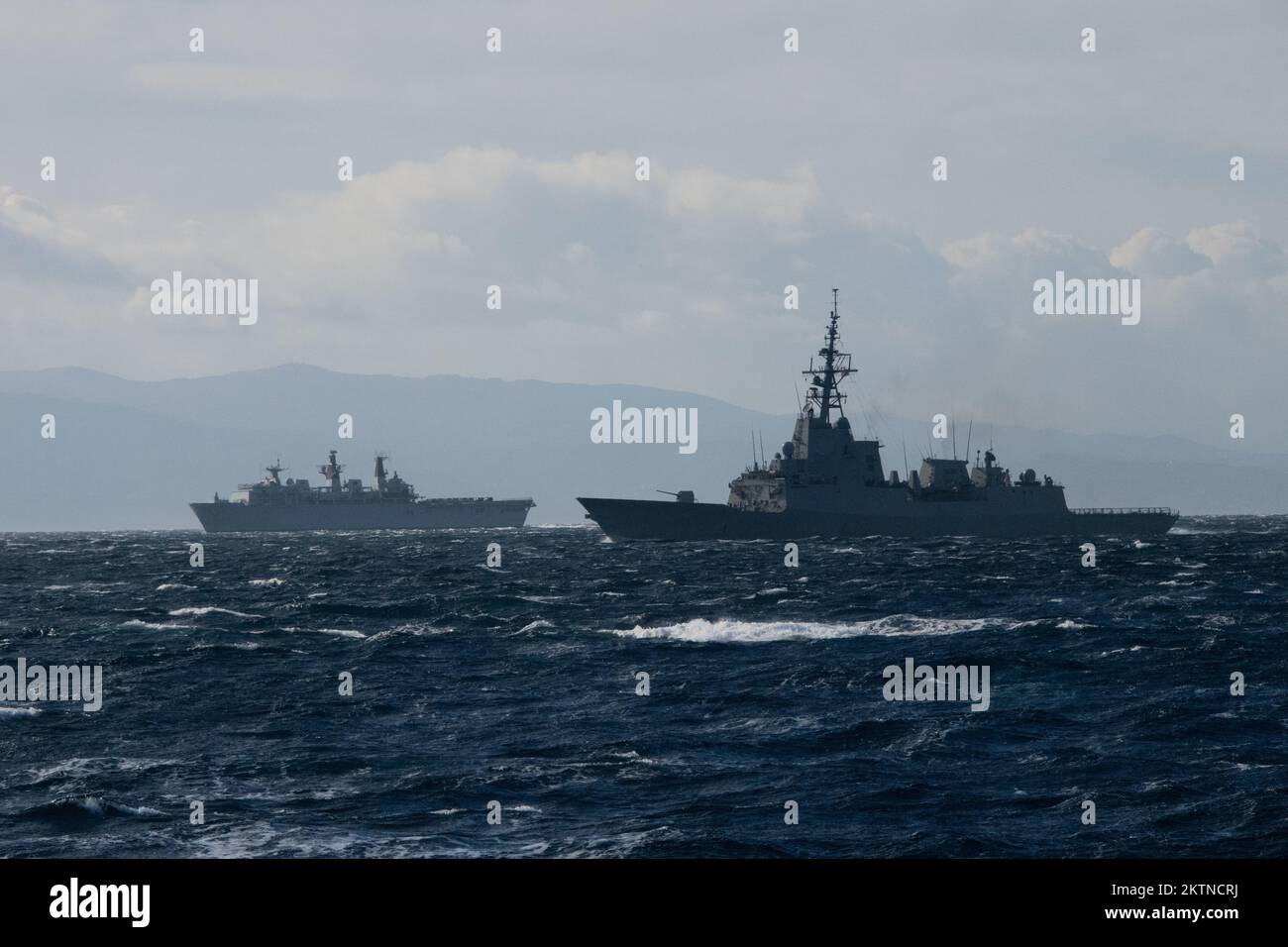 221123-N-DH616-3003 GULF OF TARANTO (Nov 23, 2022) HMS Albion (L14) an ...