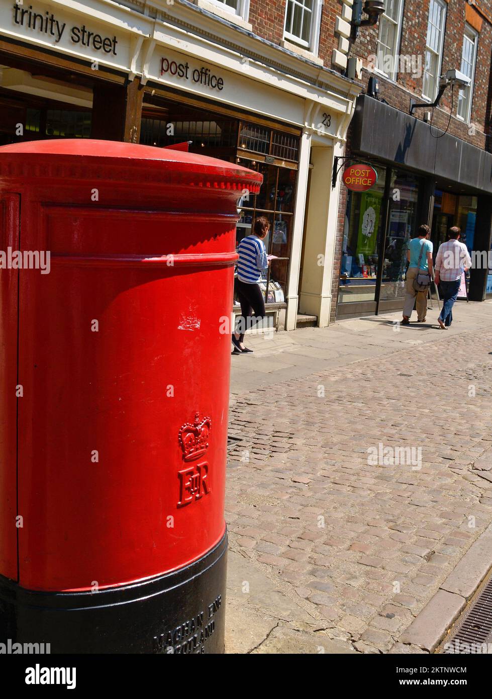 Cambridge letterbox hi-res stock photography and images - Alamy