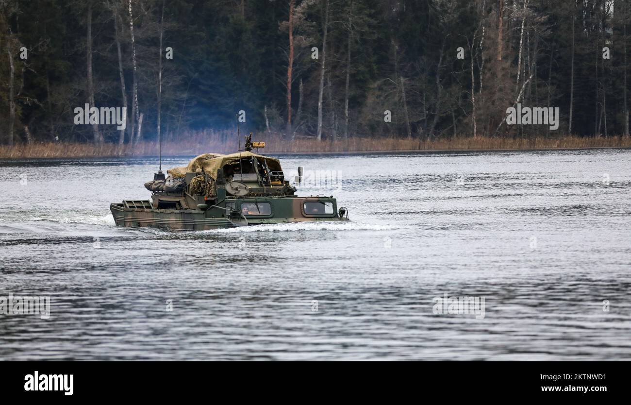 Polish soldiers assigned to the 20th Mechanized Brigade utilize an Army ...