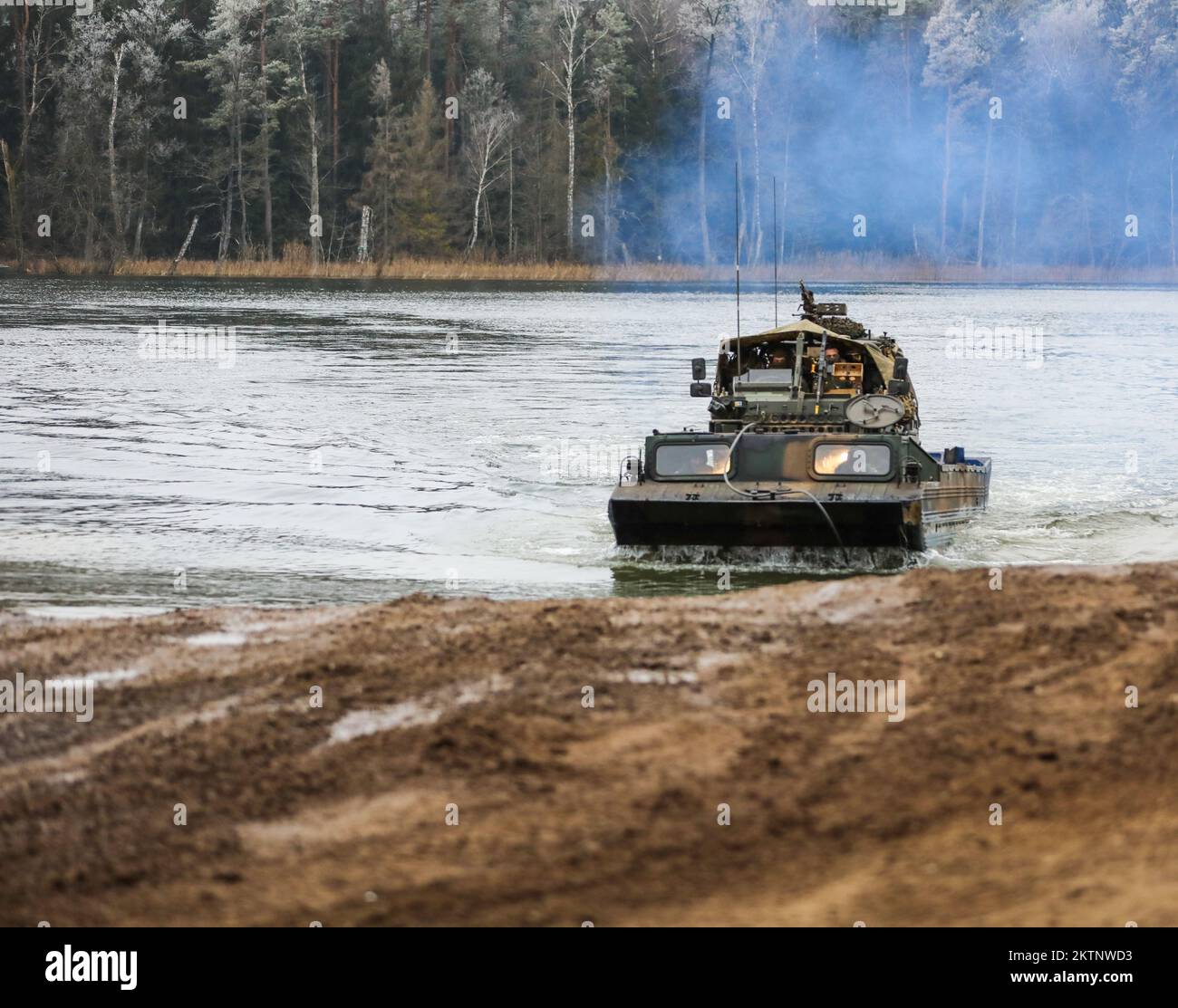 Polish soldiers assigned to the 20th Mechanized Brigade utilize an Army ...