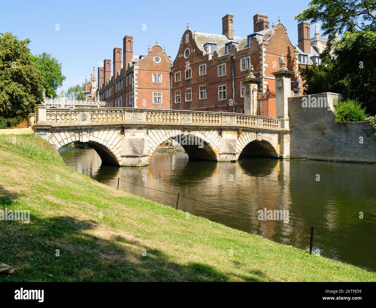 Wren Bridge in Cambridge University campus, England Stock Photo - Alamy