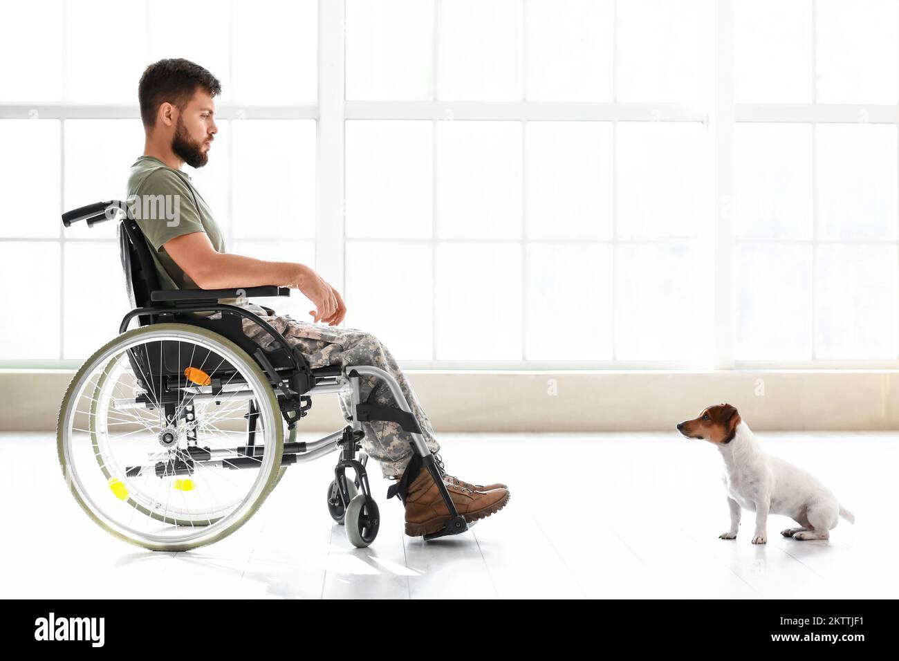 Soldier medical service Cut Out Stock Images & Pictures - Alamy