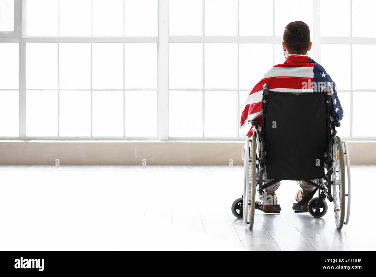 Soldier medical service Cut Out Stock Images & Pictures - Alamy