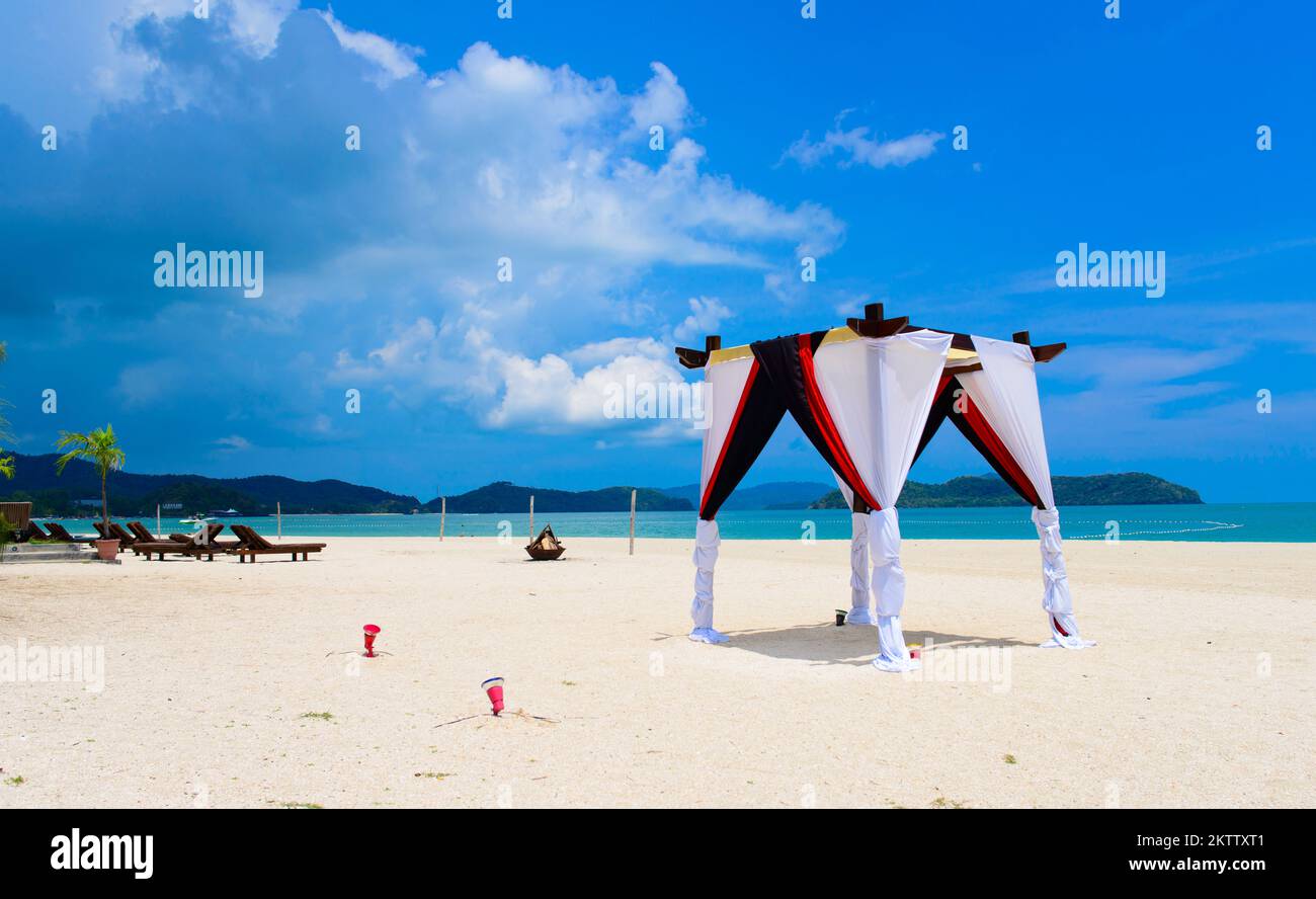 wedding arc for ceremony on the beach Stock Photo - Alamy