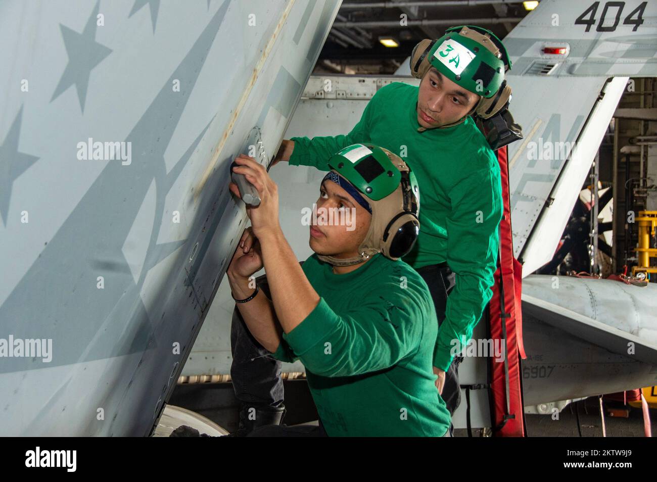 Aircraft carrier uss ronald rea hi-res stock photography and images - Alamy