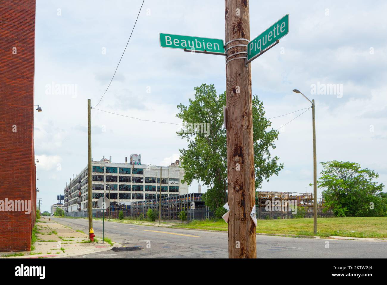 Looking east along Piquette Ave in Detroit's Piquette Avenue Industrial ...