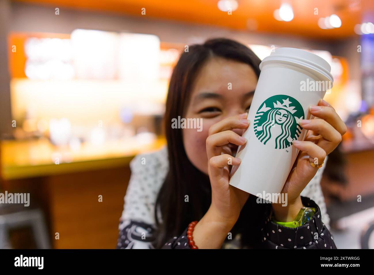 Starbucks customer hi-res stock photography and images - Alamy