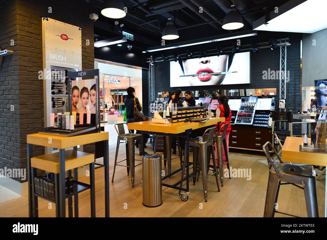 HONG KONG, CHINA - FEBRUARY 04, 2015: shopping center interior. In Hong ...