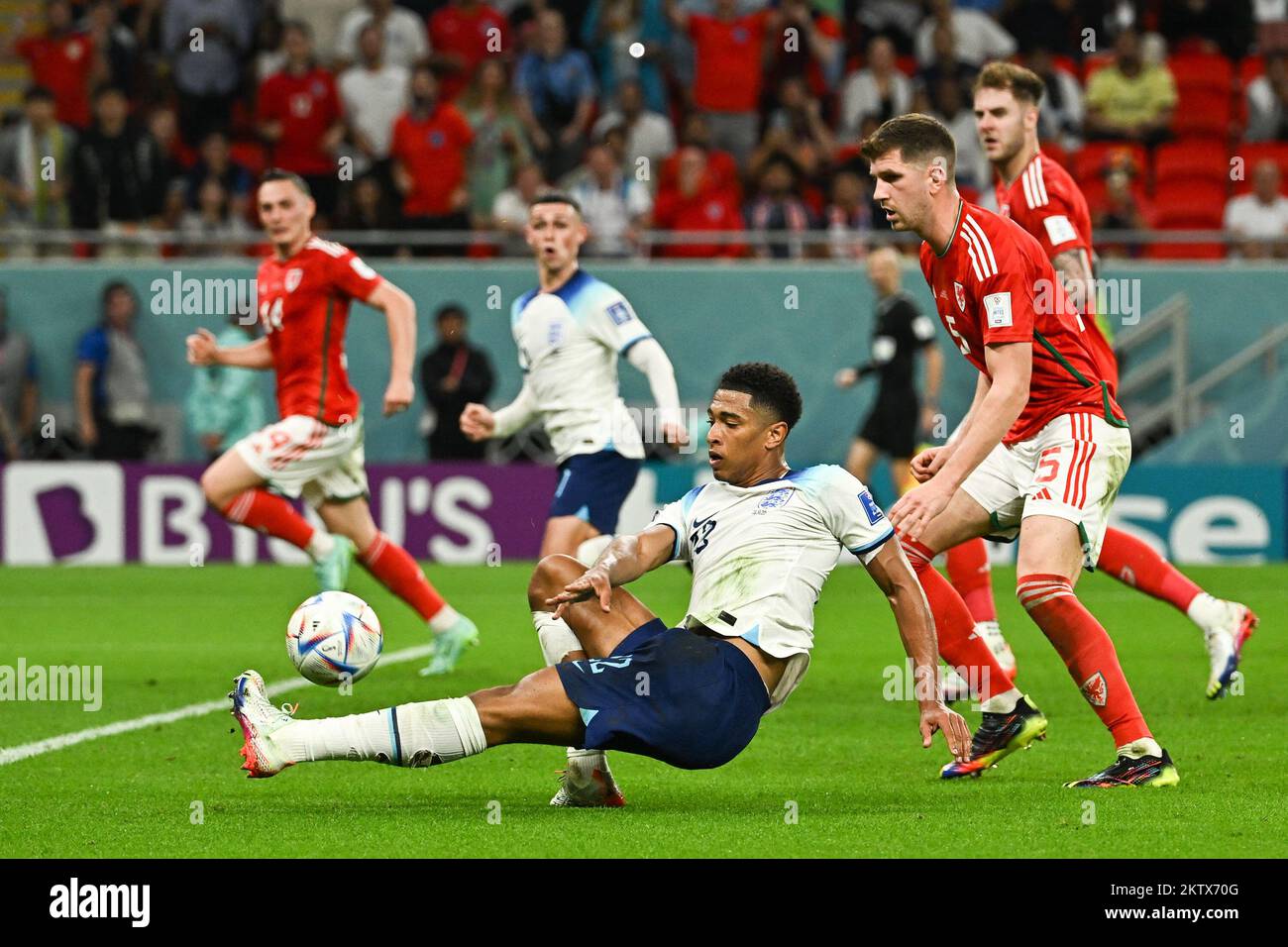 Trent alexander arnold england wales hi-res stock photography and ...