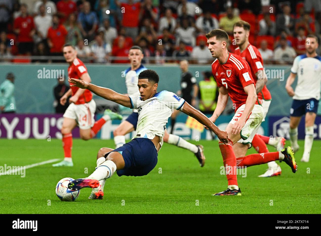 Trent alexander arnold england wales hi-res stock photography and ...