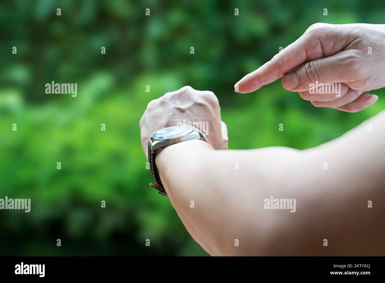 Timeline concept hand watch hi-res stock photography and images - Alamy