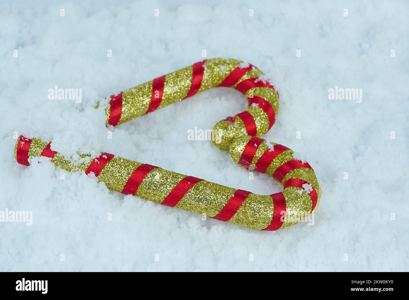 Gold candy hi-res stock photography and images - Alamy