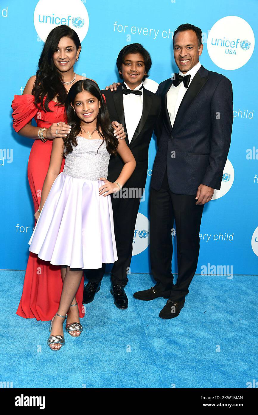 New York, New York, USA. 29/11/2022, Honoree Purvi Padia, husband Harsh ...