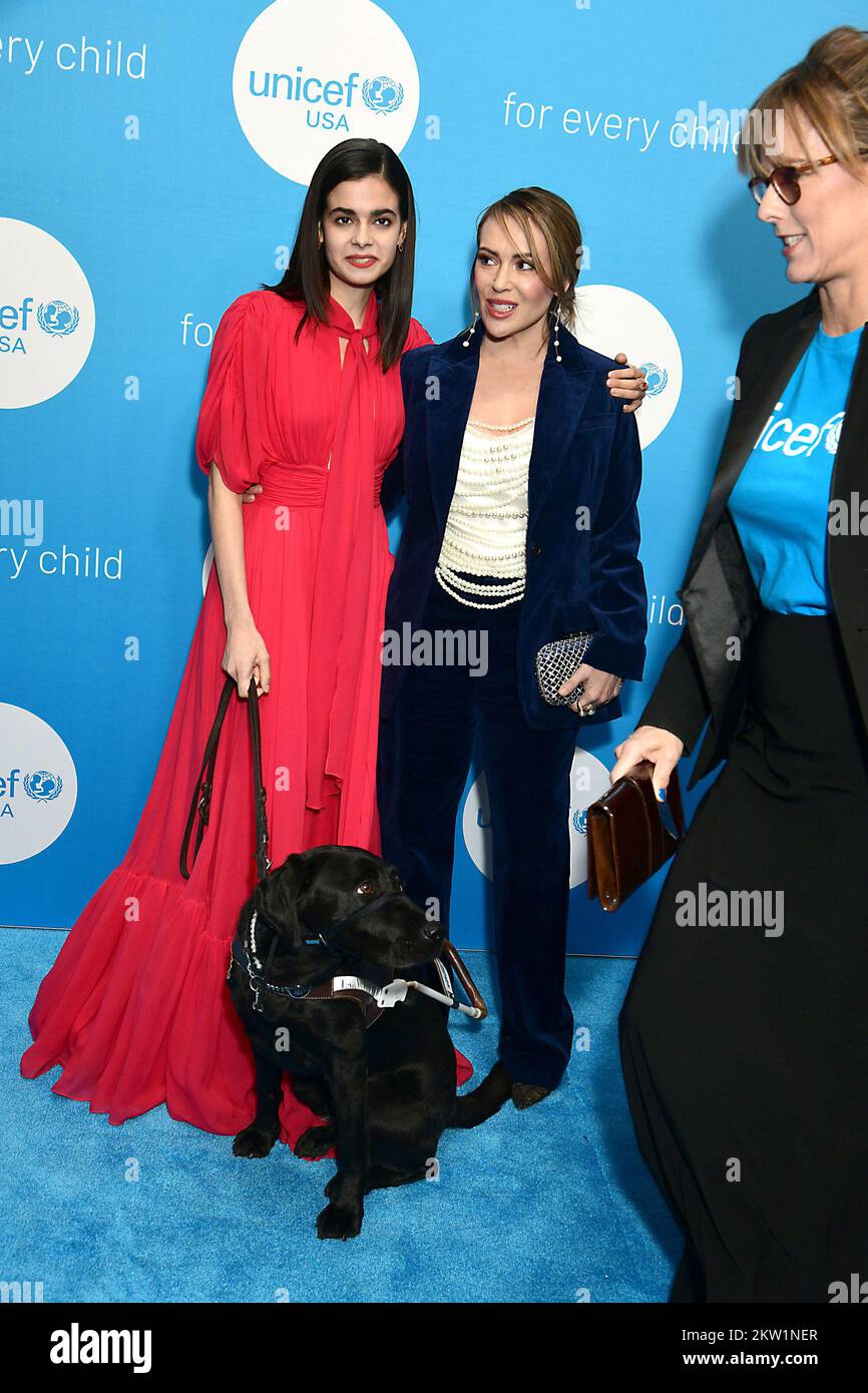 Tea leoni images hi-res stock photography and images - Alamy