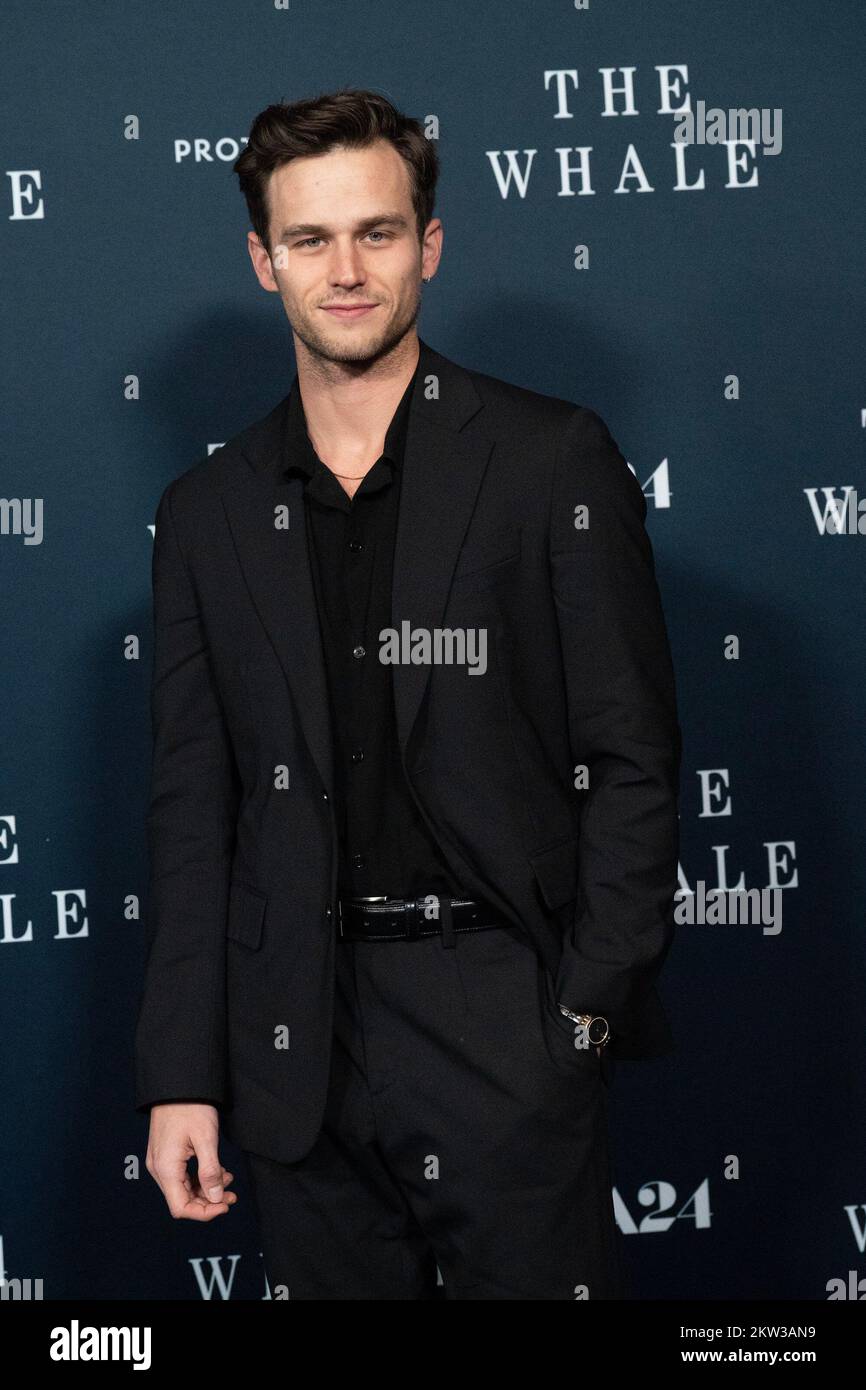 New York, NY, USA. 29th Nov, 2022. Brandon Flynn at arrivals for THE ...