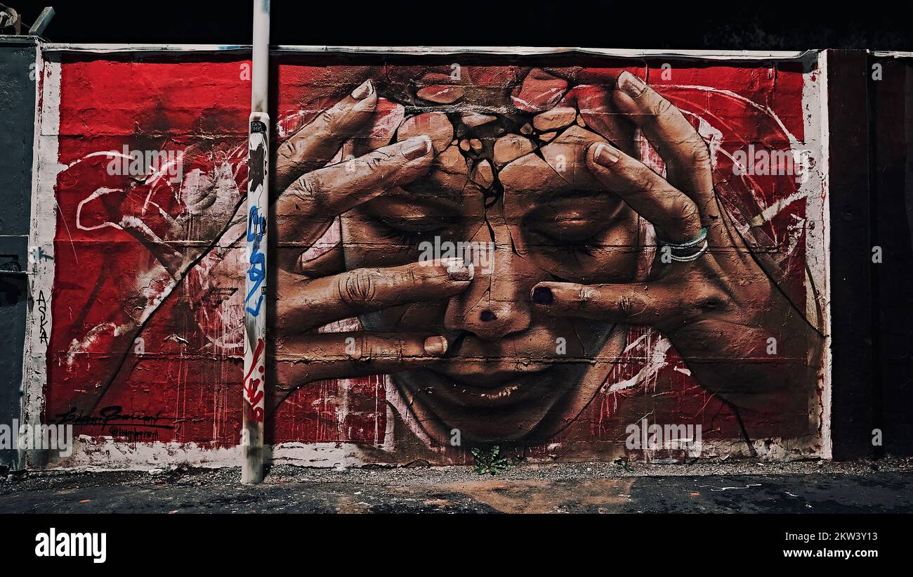 Graffiti of mind expanding/exploding Stock Photo - Alamy