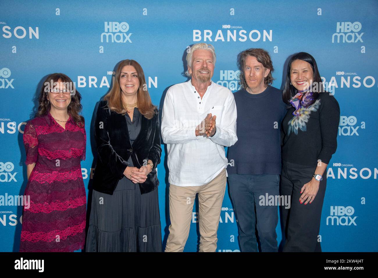 NEW YORK, NEW YORK - NOVEMBER 29: Lisa Heller, Nancy Abraham, Sir ...