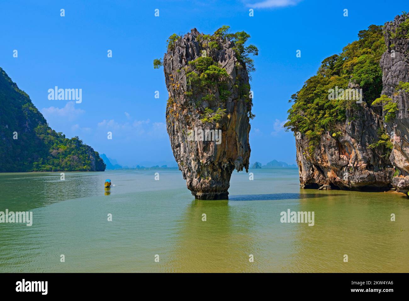 Striking rock formation on Khao Phing Kan Island, also James Bond ...